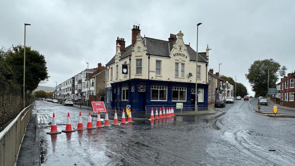 Flood closed A1(M) in County Durham and halted trains - BBC News