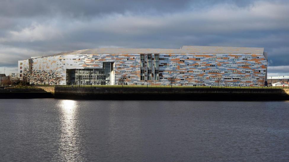 Middlesbrough College needs new classrooms to meet demand - BBC News