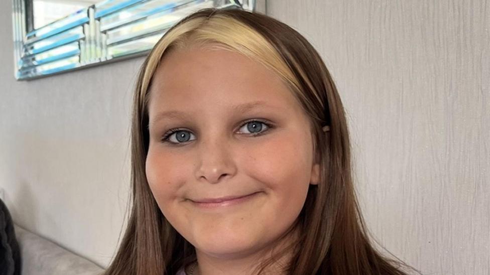 Mia Lucas, 12, had underlying brain disorder, inquest told - BBC News