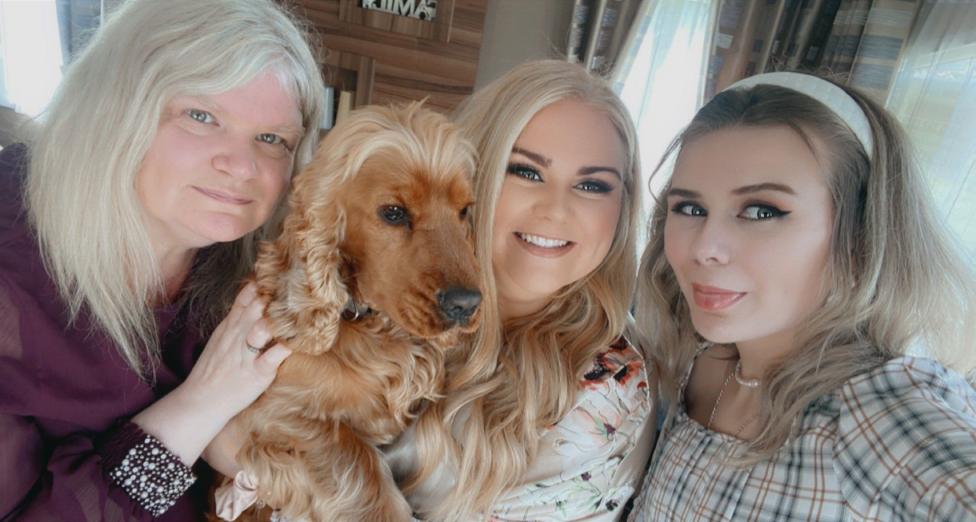 Family plea to put mother's killer in high-security facility - BBC News