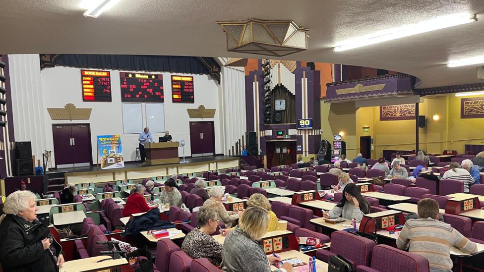 Wisbech bingo reopens hoping to attract a new generation - BBC News