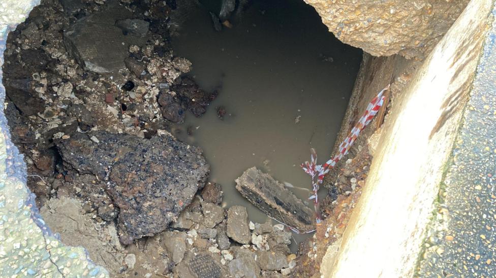 Hunstanton sea wall repairs to begin on Monday after collapse - BBC News