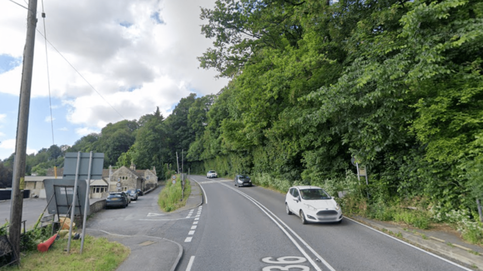 Travel disruption warning due to gas works on A36 near Bath - BBC News