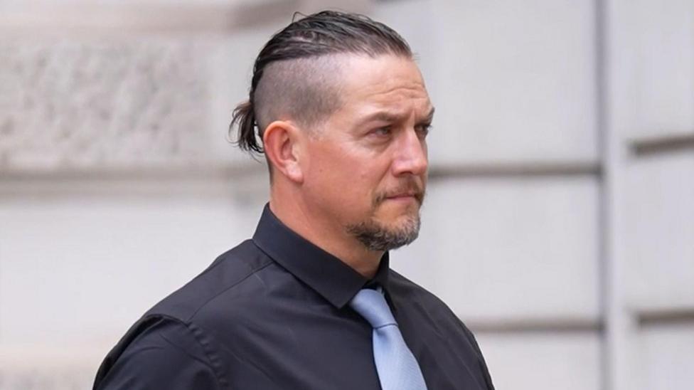 PC fined for assaulting woman in wrongful Croydon bus fare arrest - BBC ...