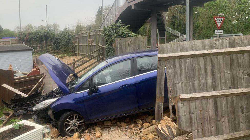 A1 crash captured by BBC crew filming road safety report - BBC News
