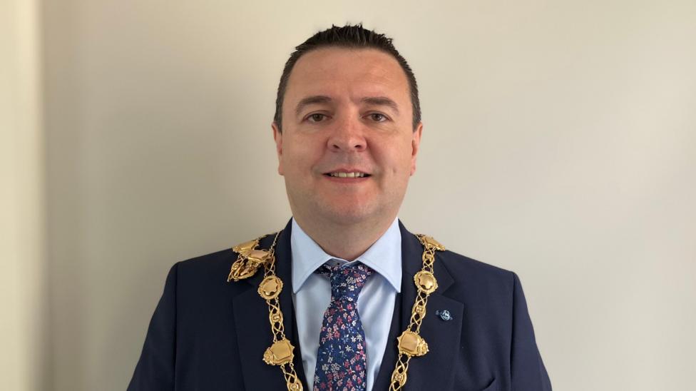 NI councils: New mayors get their chains of office - BBC News