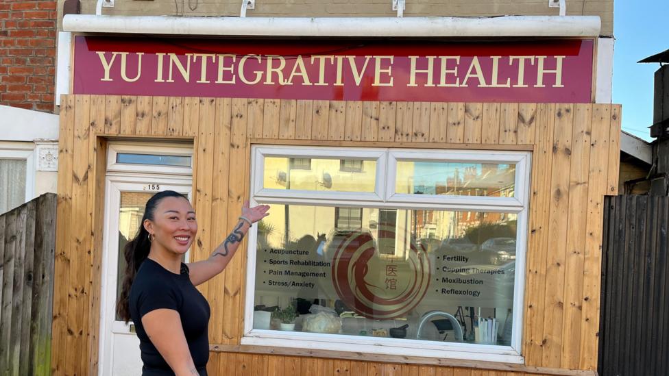 Former Ipswich Chinese takeaway goes from noodles to needles - BBC News
