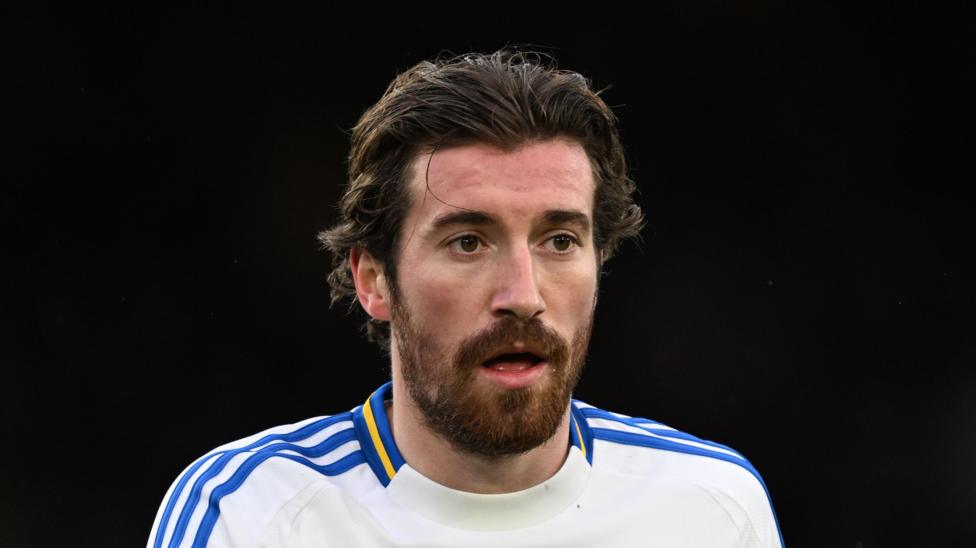 Leeds United: Joe Rothwell 'growing' into midfield role for Daniel ...