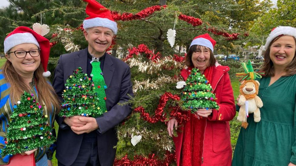 Salisbury Christmas tree festival celebrates 20th anniversary - BBC News