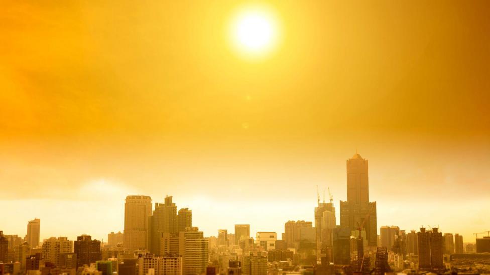 Experiments to 'dim the Sun' one step closer in the UK - BBC Weather