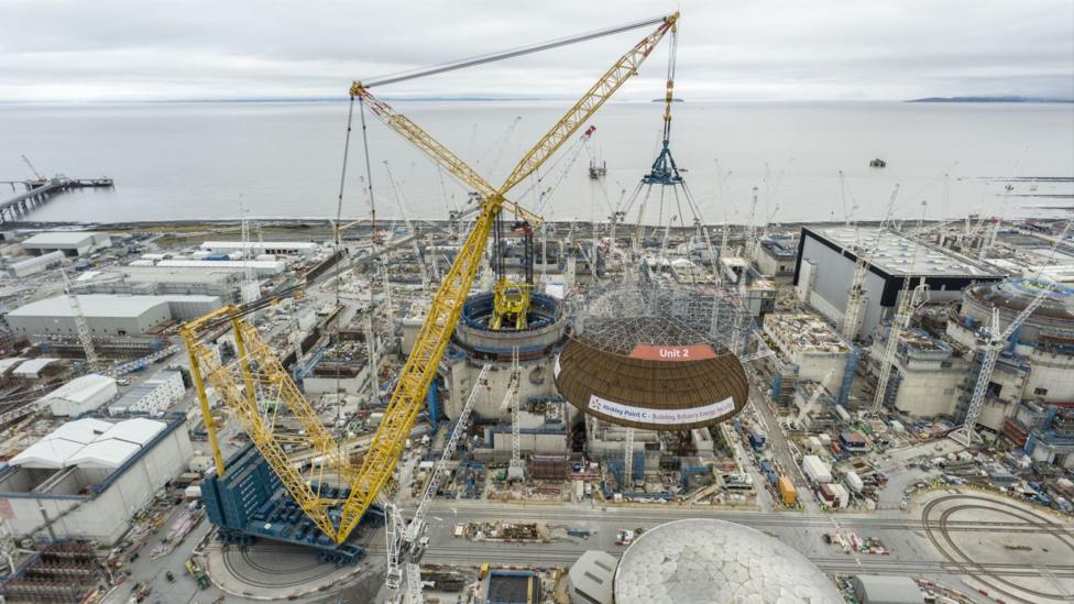 Huge dome lifted onto Hinkley Point C nuclear reactor - BBC News