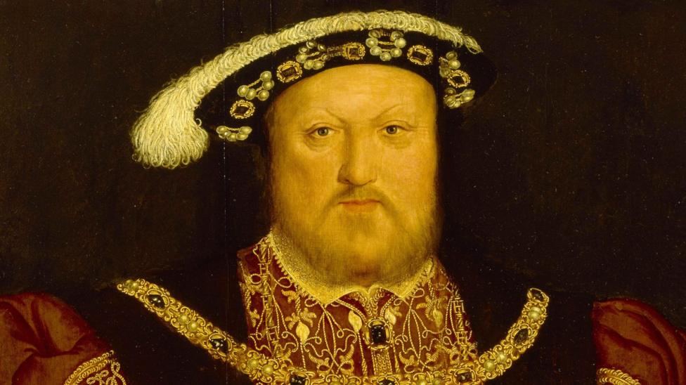 Hampshire Tudor gallery shows 'intricate' carvings for first time - BBC ...