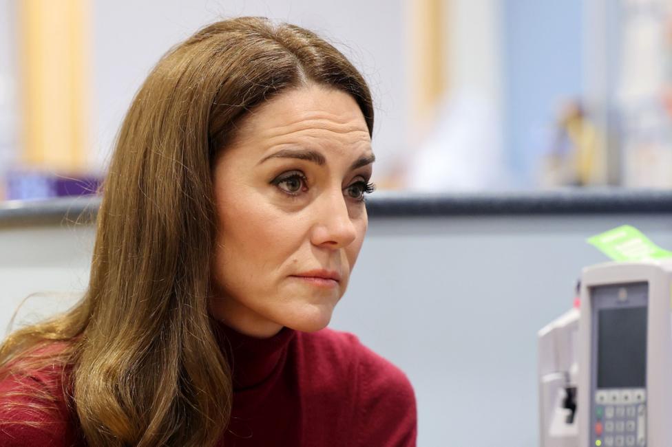 Kate reveals she is in remission from cancer - BBC News