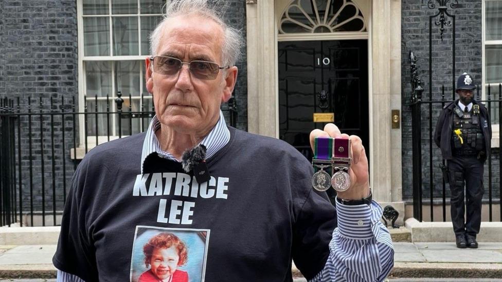 Katrice Lee: New bid for answers in 43-year search for daughter - BBC News