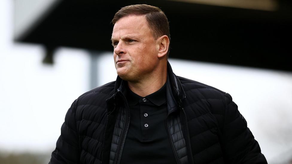 Richie Wellens apologises for 'stupid' Ange Postecoglou comment - BBC Sport