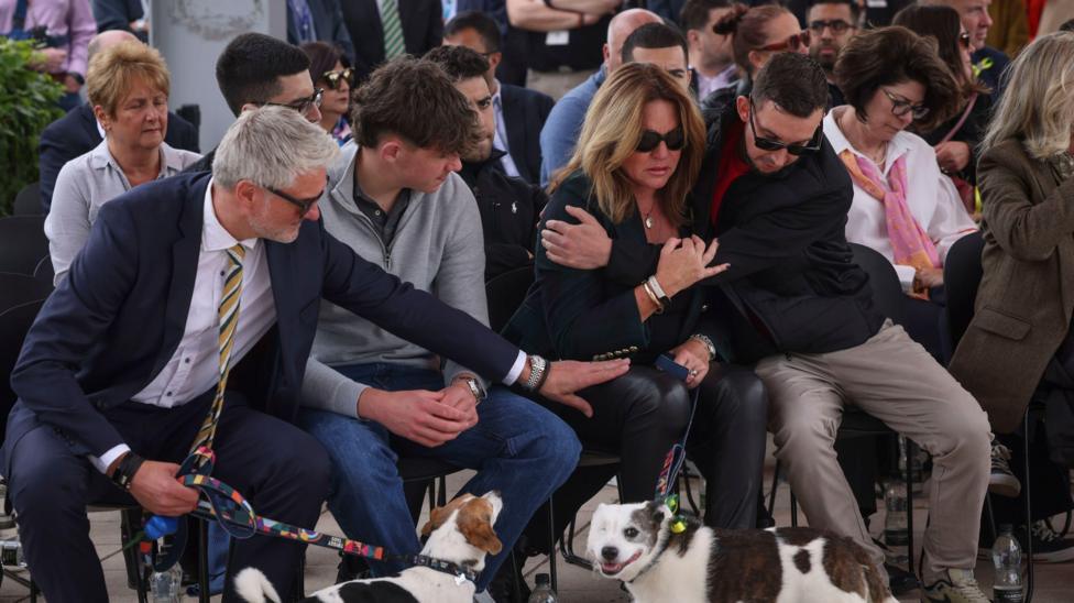 Nottingham killer's family sent letter to victim's parents - BBC News