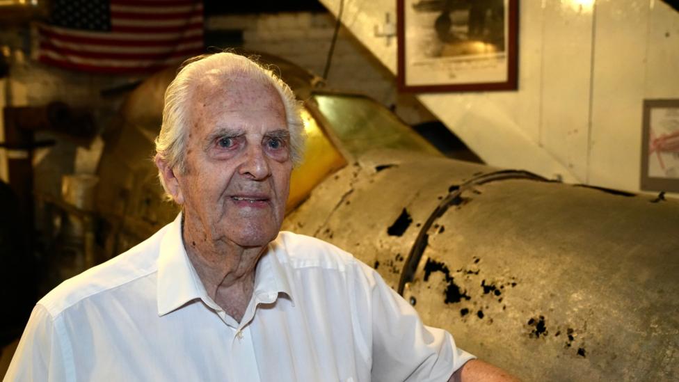 Clacton Airshow flypast marks World War Two USAF Mustang crash - BBC News