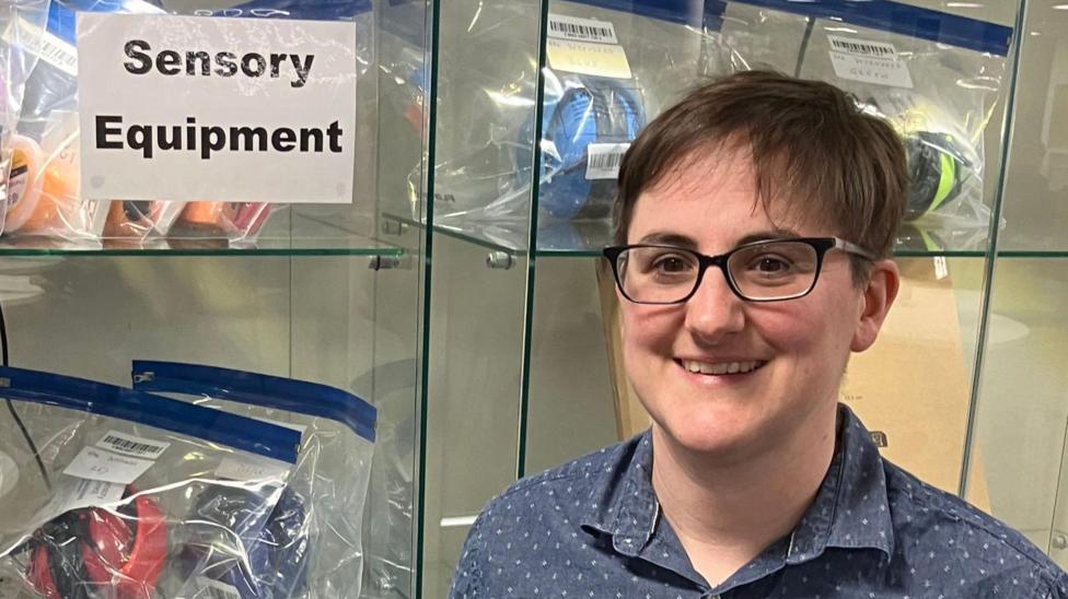 Calm space opens for Truro nursing students - BBC News