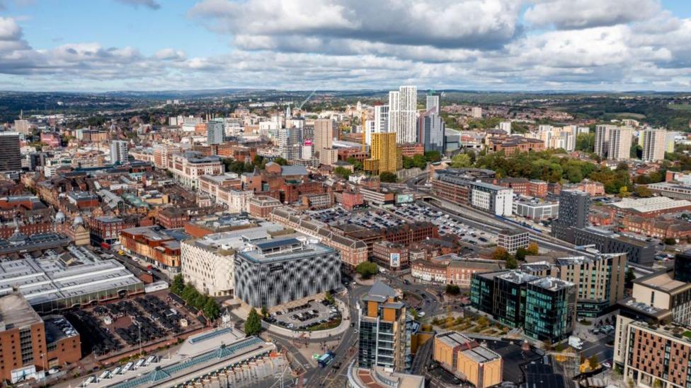 Leeds: Eastgate Quarter set for housing redevelopment - BBC News