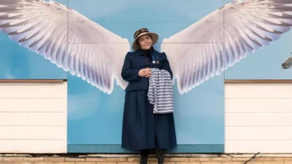 Bognor: Project to regenerate town's seafront set to start - BBC News