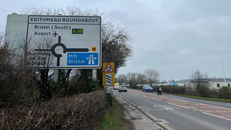 Plans to improve A38 at Burnham-on-Sea M5 roundabout - BBC News