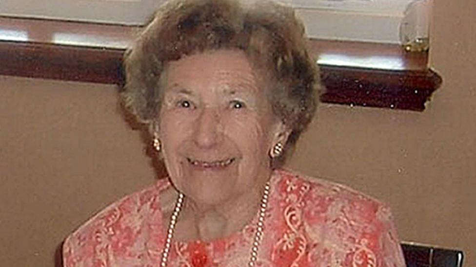 Wisbech murder accused 'spent dead widow's money', trial hears - BBC News