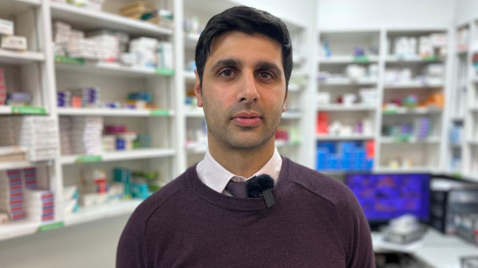 Impact of 800 pharmacy closures can 'ruin lives' - BBC News