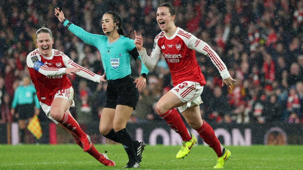 'Not often you can write Arsenal history' - Gunners claim Fifa Women's ...