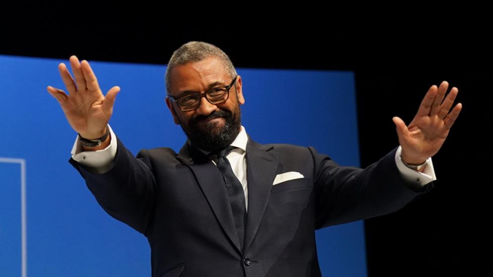 Conservative leadership hopefuls vow change to win again - BBC News