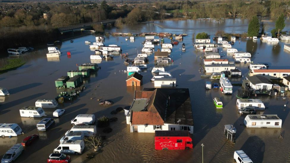 Attenborough Nature Reserve 'struggling' due to wet weather - BBC News