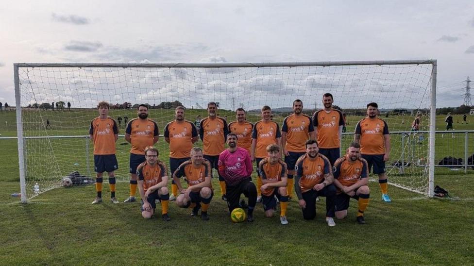 'I set up a football team to help dads deal with baby loss' - BBC News