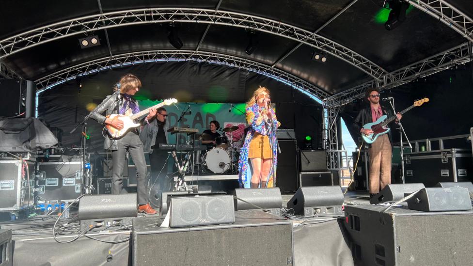 Humber Street Sesh 2025: All you need to know about the festival - BBC News