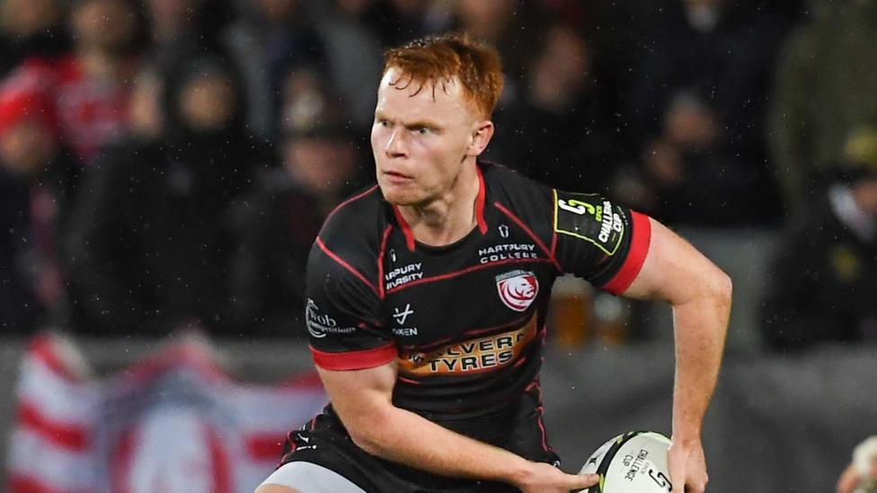 Caolan Englefield: Gloucester scrum-half signs new deal - BBC Sport