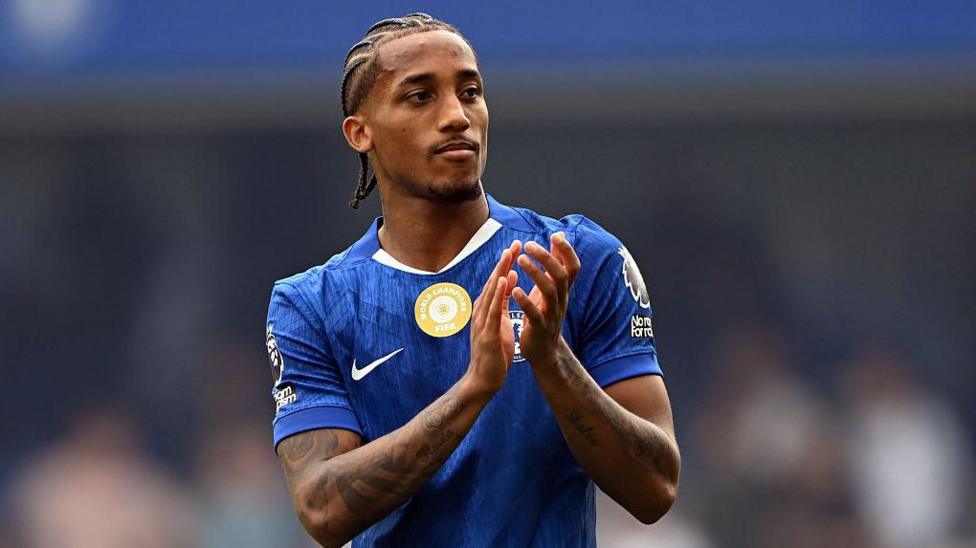Premier League: What are the rules on 25-man squad lists? - BBC Sport