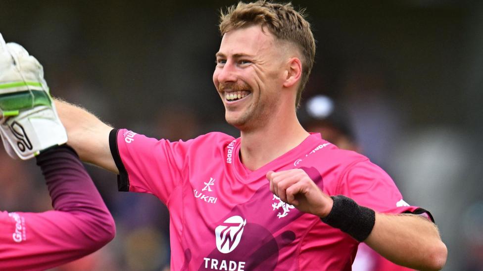 Riley Meredith: Australia seamer agrees new Somerset deal for 2025 ...