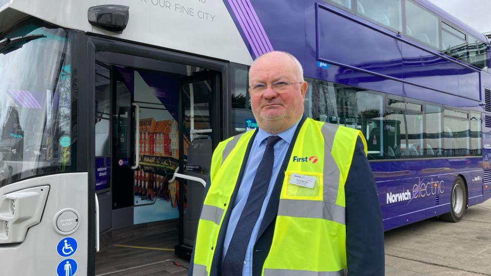 Bus firm defends Norfolk ticket officers after woman challenged - BBC News