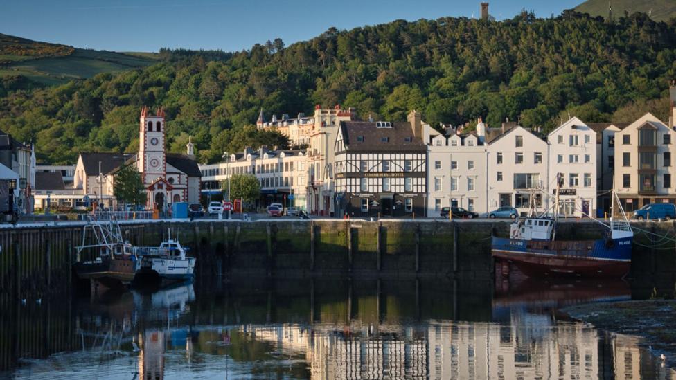 Marown rates jump 22% amid island-wide increases - BBC News
