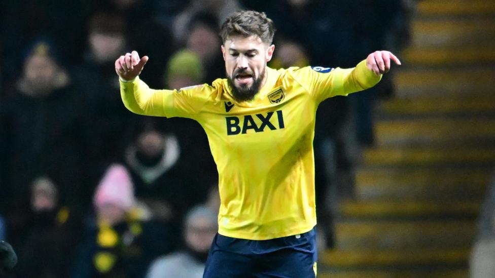 Tom Bradshaw: Striker fit to return from injury for Oxford United - BBC ...