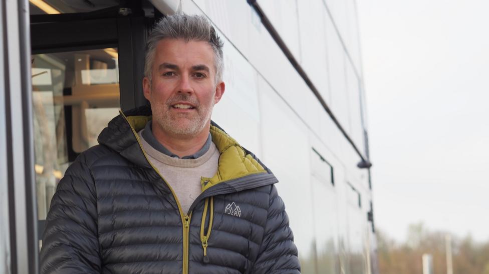 Mayor meets local bus operators to discuss service improvements - BBC News