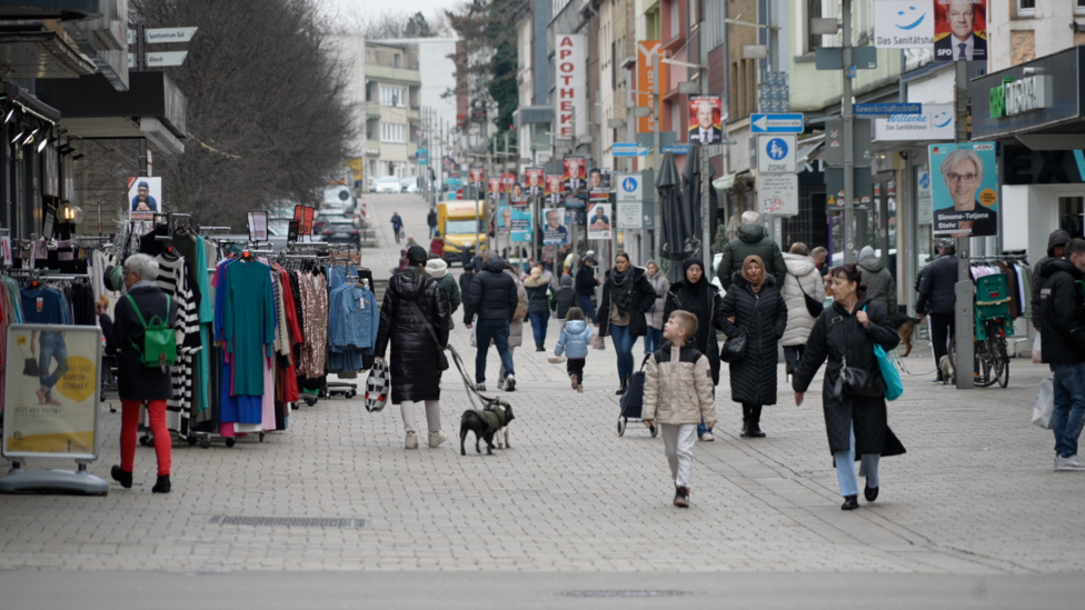 Tensions laid bare as Germans worry about immigration ahead of election ...