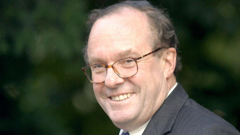 Former Conservative deputy chairman Michael Ancram dies, aged 79 - BBC News