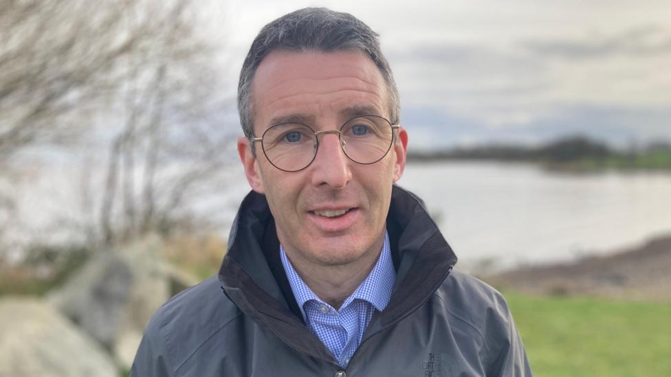 Lough Neagh plan of action outlined in Stormont by minister - BBC News