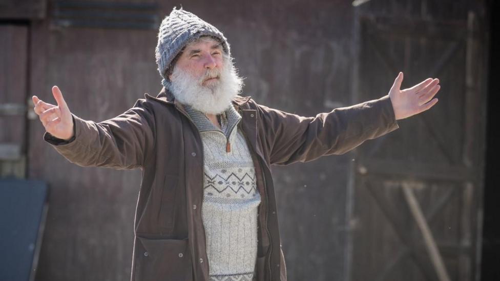 Brassic actor Steve Evets says playing Jim has been 'dream job' - BBC News