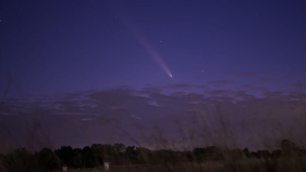 Comet A3 spotted over East Yorkshire and Lincolnshire - BBC News