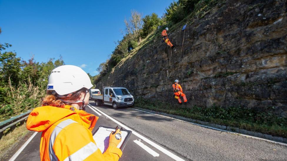 Sutton Bank road closed for upgrade work - BBC News