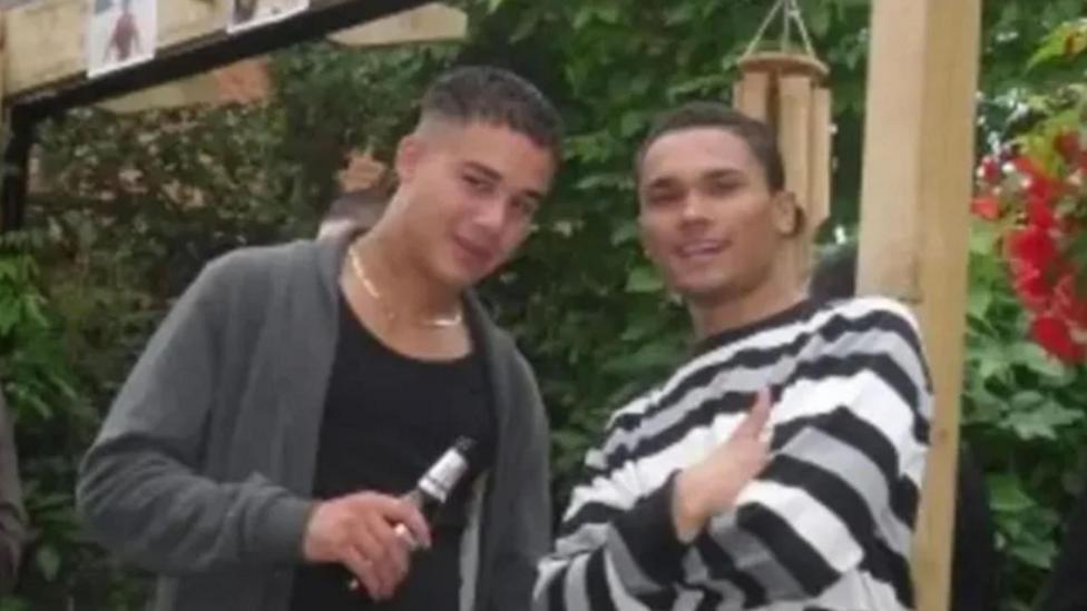 Doorbell video recorded police fatally shooting man in Redditch - BBC News