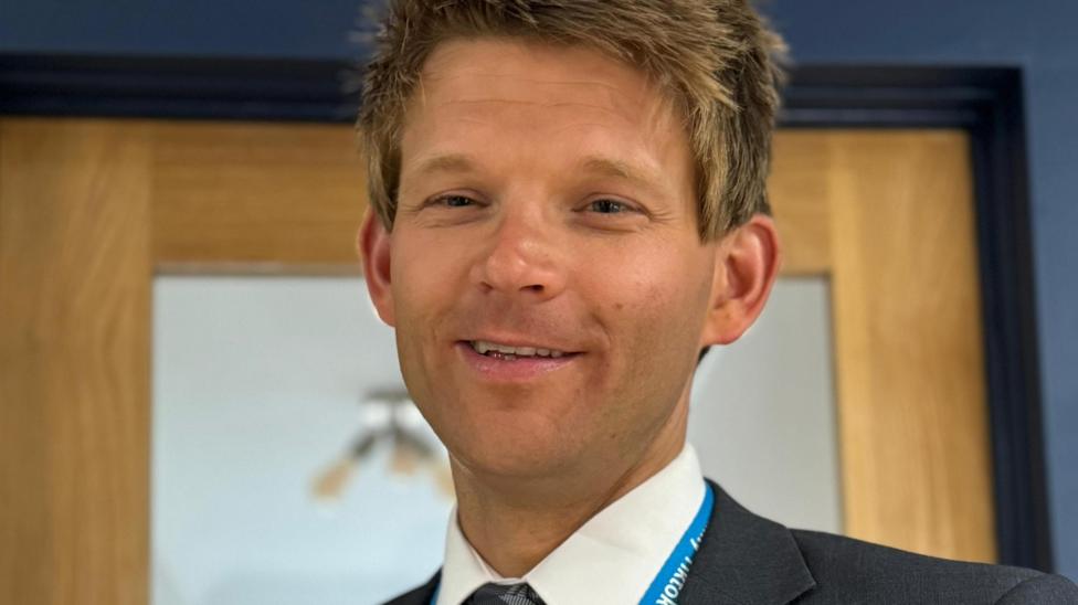 Tommy T shares his top tips for pupils starting high school - BBC News