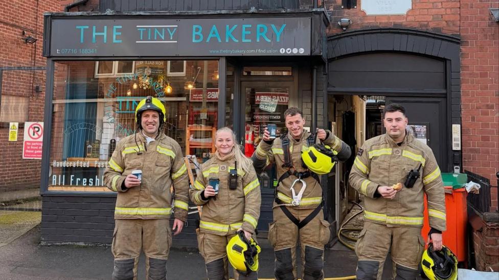 Fire in flat above Leicester bakery caused by extractor fan - BBC News