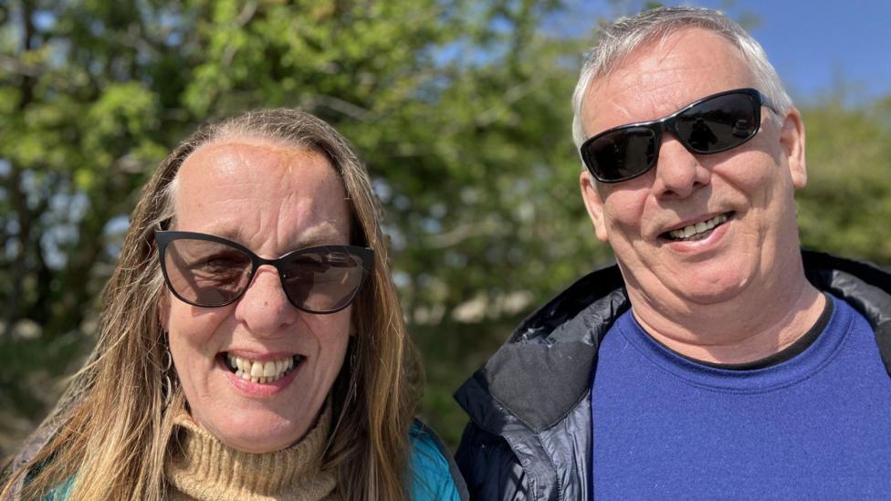 Cornish labyrinth welcomes 6,000 visitors in first 3 weeks - BBC News