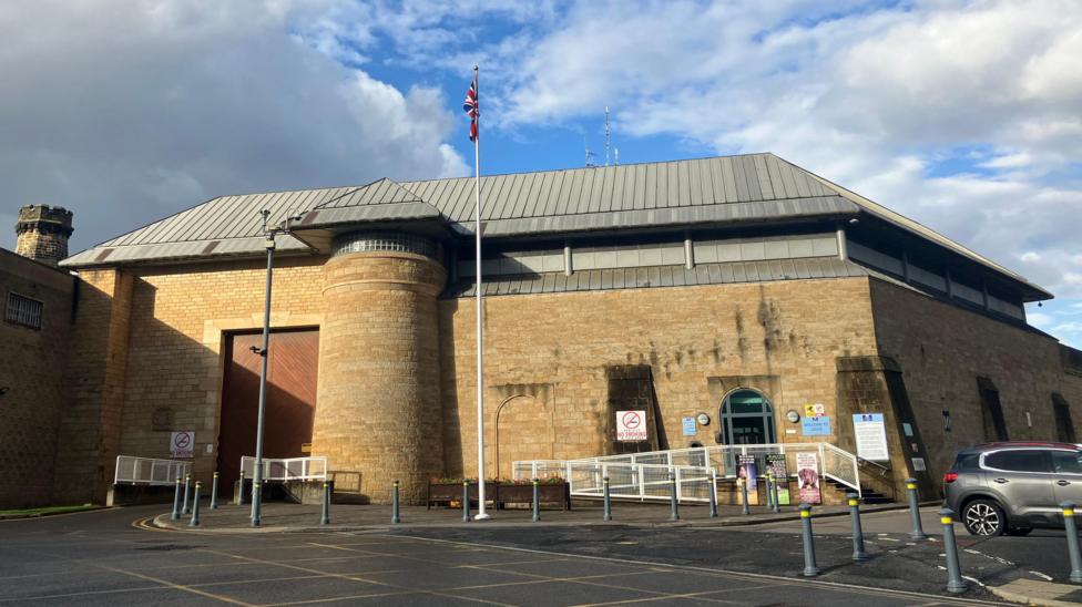 HMP Doncaster overcrowding criticised by inspectors - BBC News